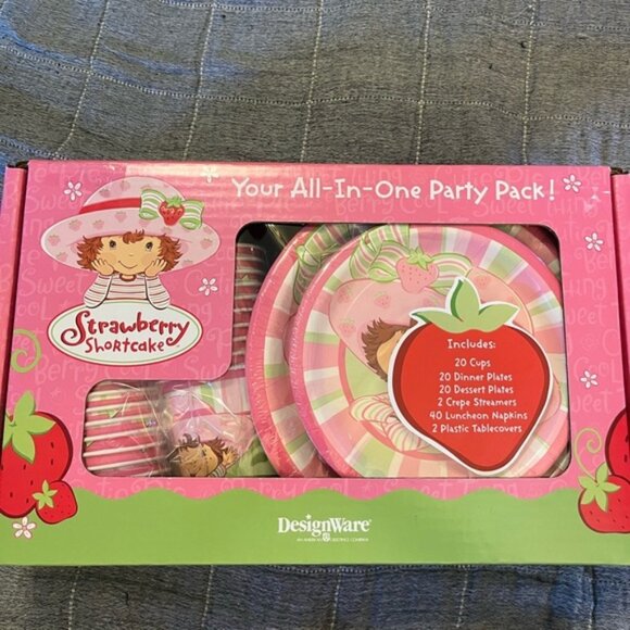 strawberry shortcake | Party Supplies | Vintage 200s Strawberry ...